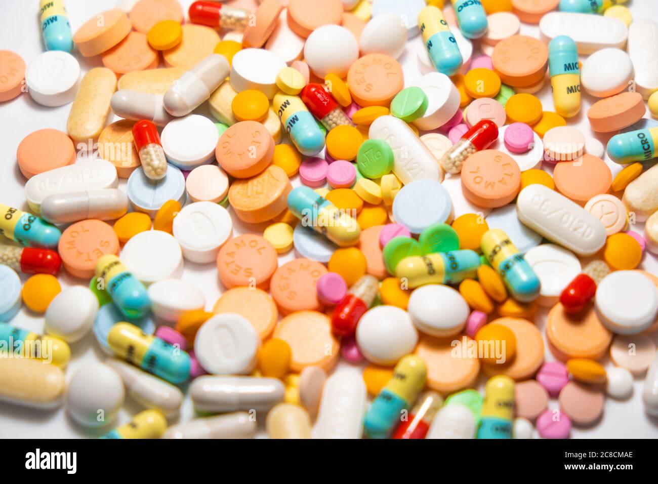 Colorful drugs, vitamins and medicine - capsules, tablets, pills Stock ...