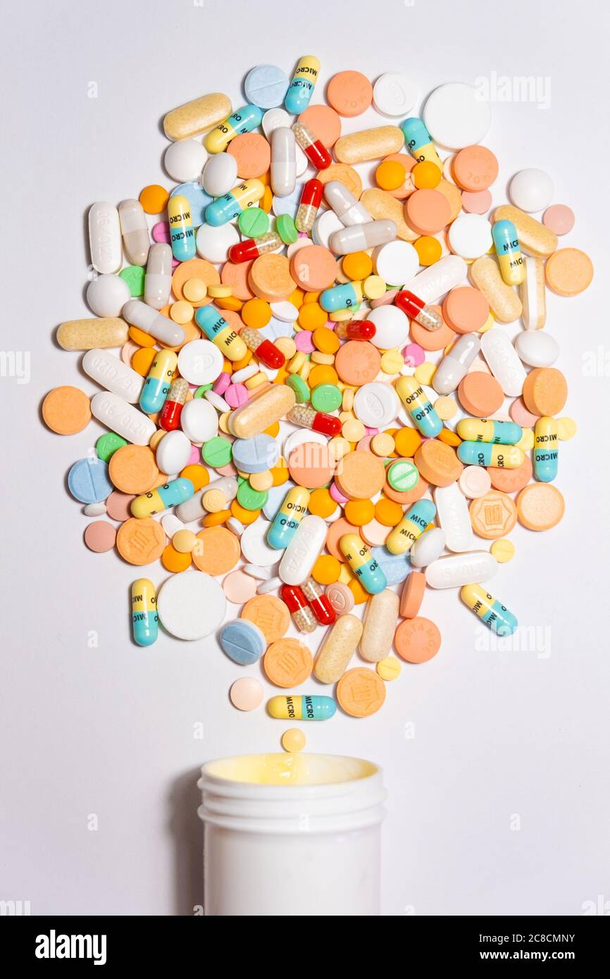 Colorful drugs, vitamins and medicine - capsules, tablets, pills Stock ...