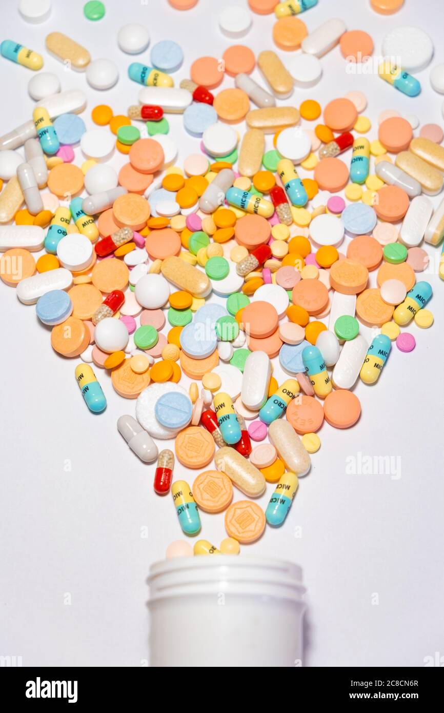 Colorful drugs, vitamins and medicine - capsules, tablets, pills Stock ...