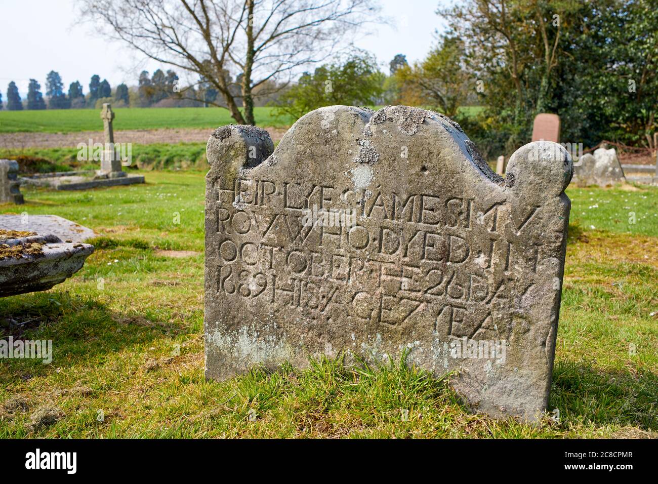 17th century gravestone hi-res stock photography and images - Alamy
