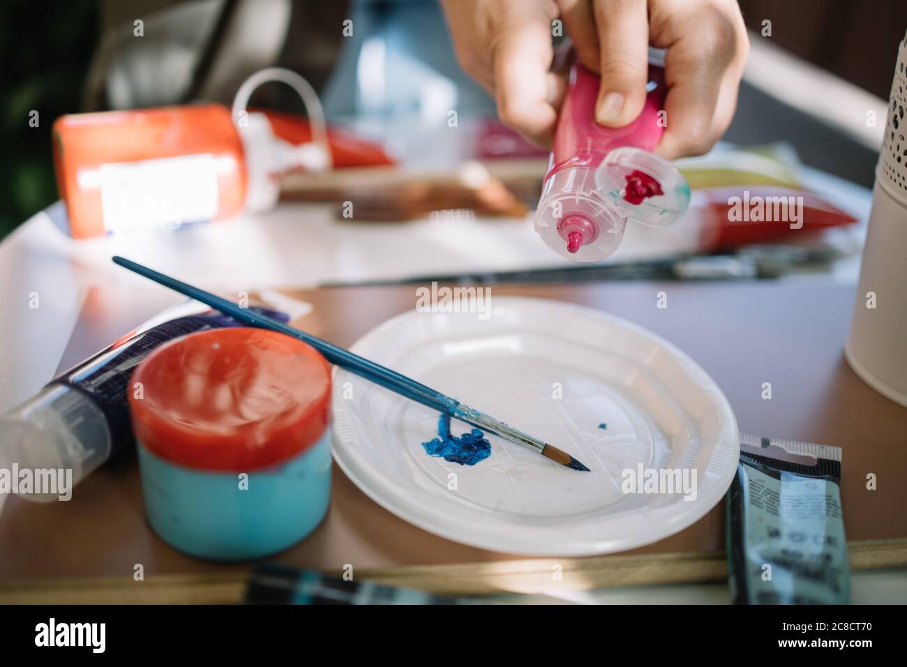 Squeeze paint hi-res stock photography and images - Alamy