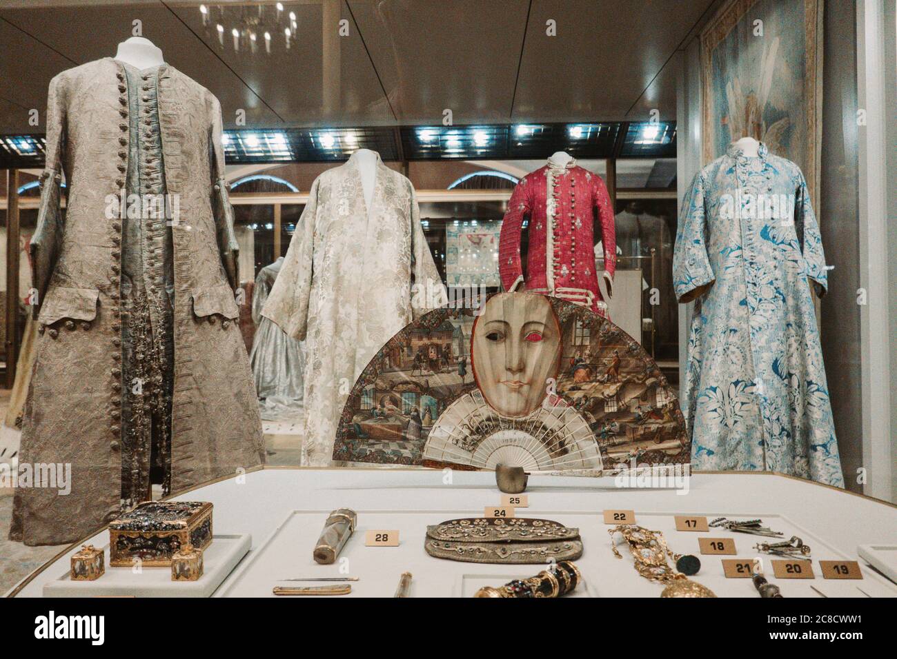 Visitors in Moscow Kremlin museum Armoury Chamber Stock Photo - Alamy