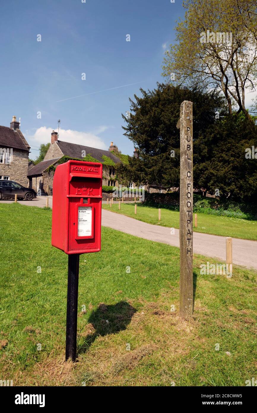 Red post box on pole hi-res stock photography and images - Alamy
