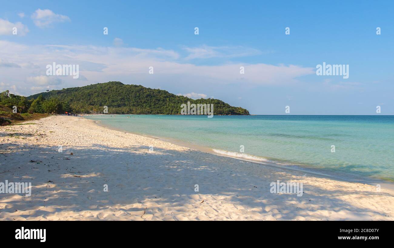 Late afternoon sun on Sao beach on the tropical island of Phu Quoc ...