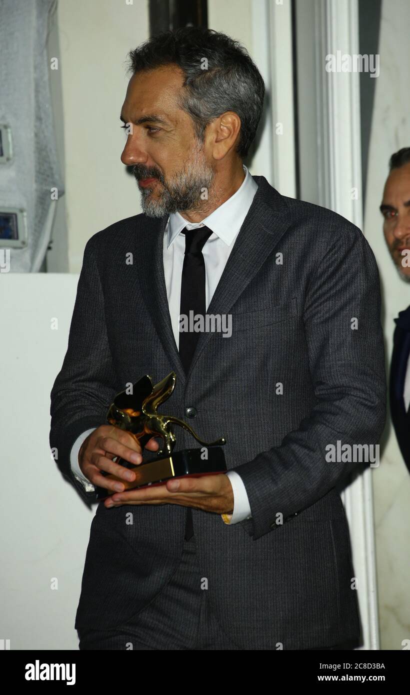VENICE, ITALY - SEPTEMBER 07: Todd Phillips pose with the Golden Lion ...