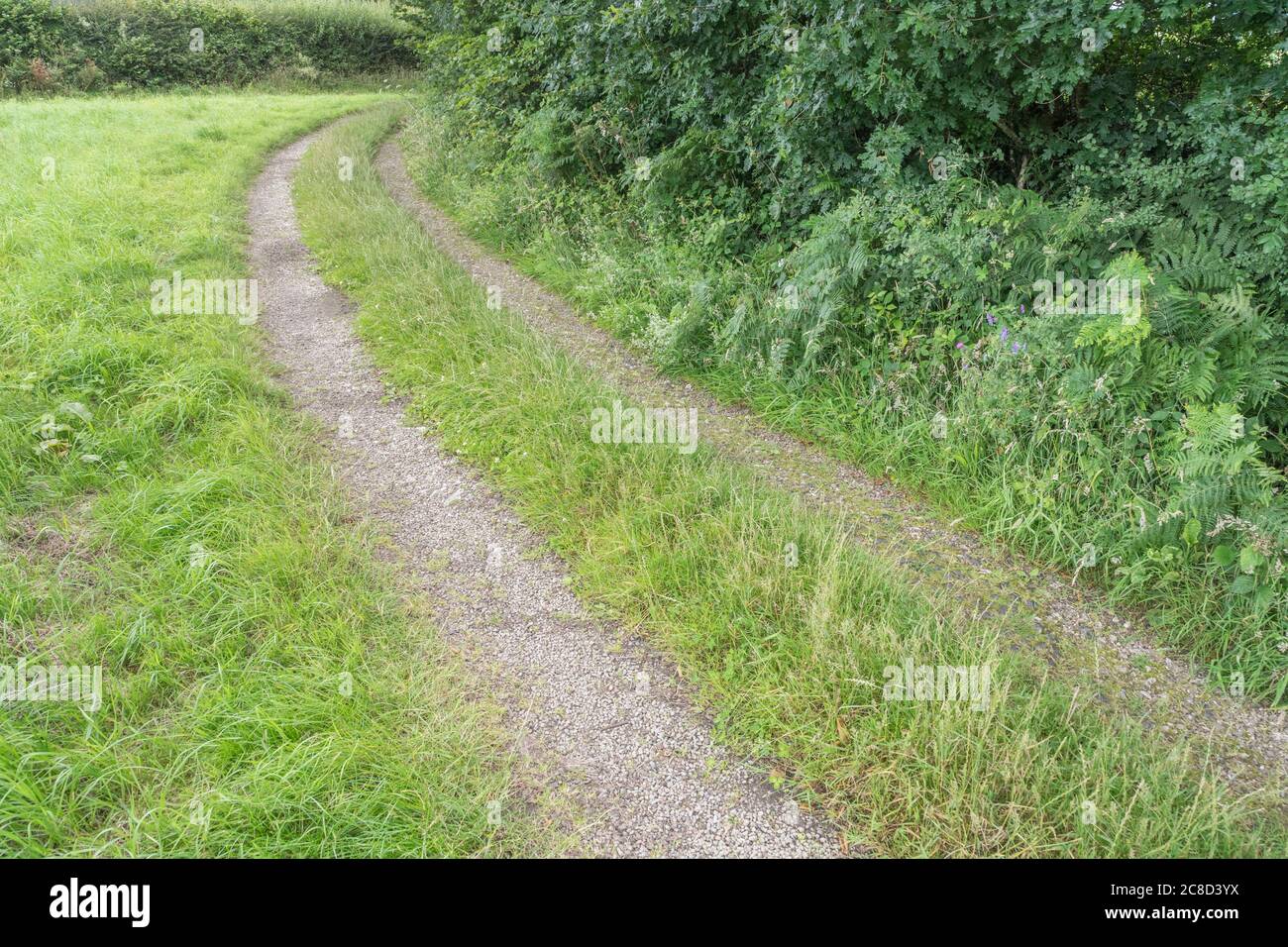 Right hand bend hi-res stock photography and images - Alamy