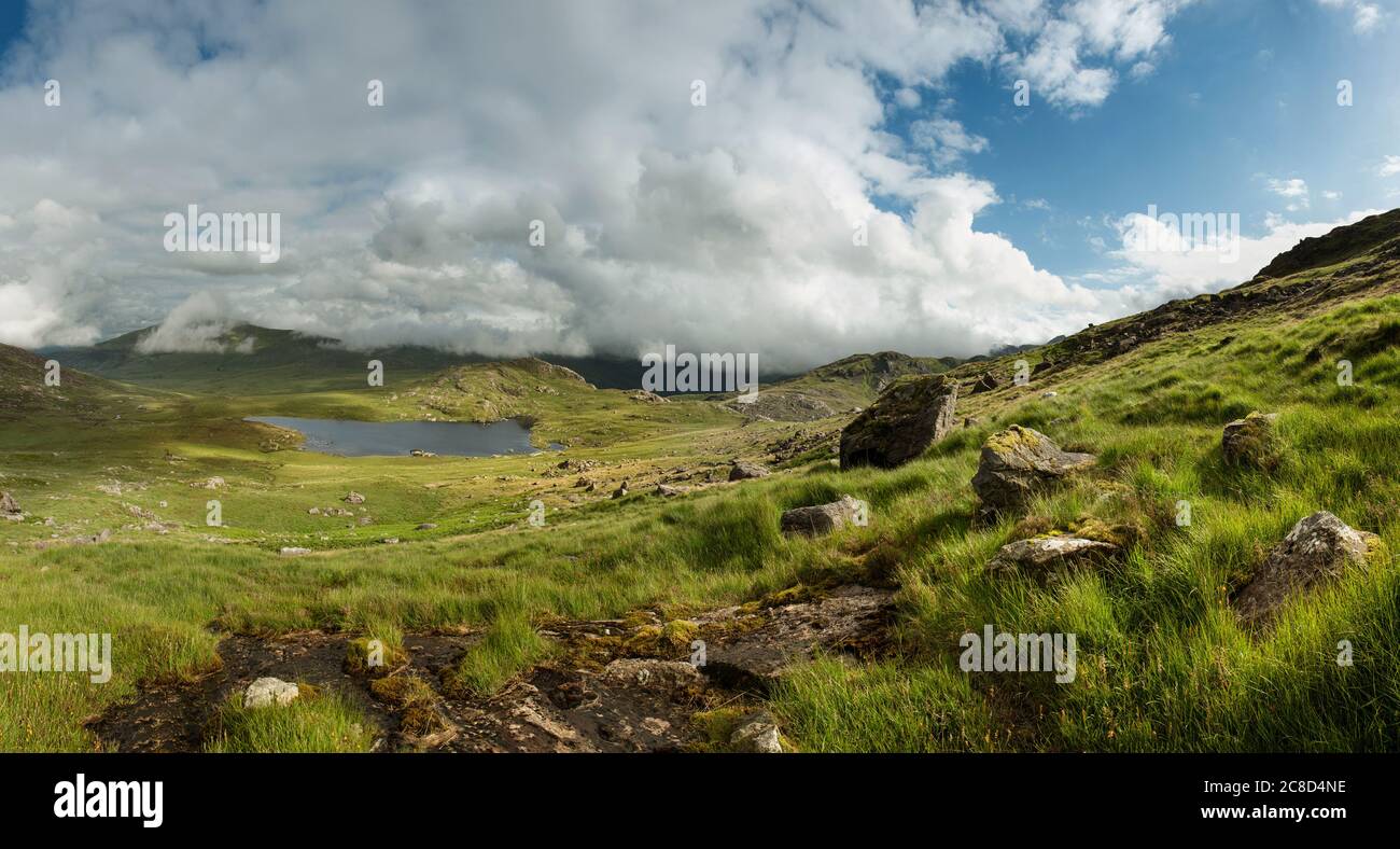 Snowdonia lakes hi-res stock photography and images - Alamy