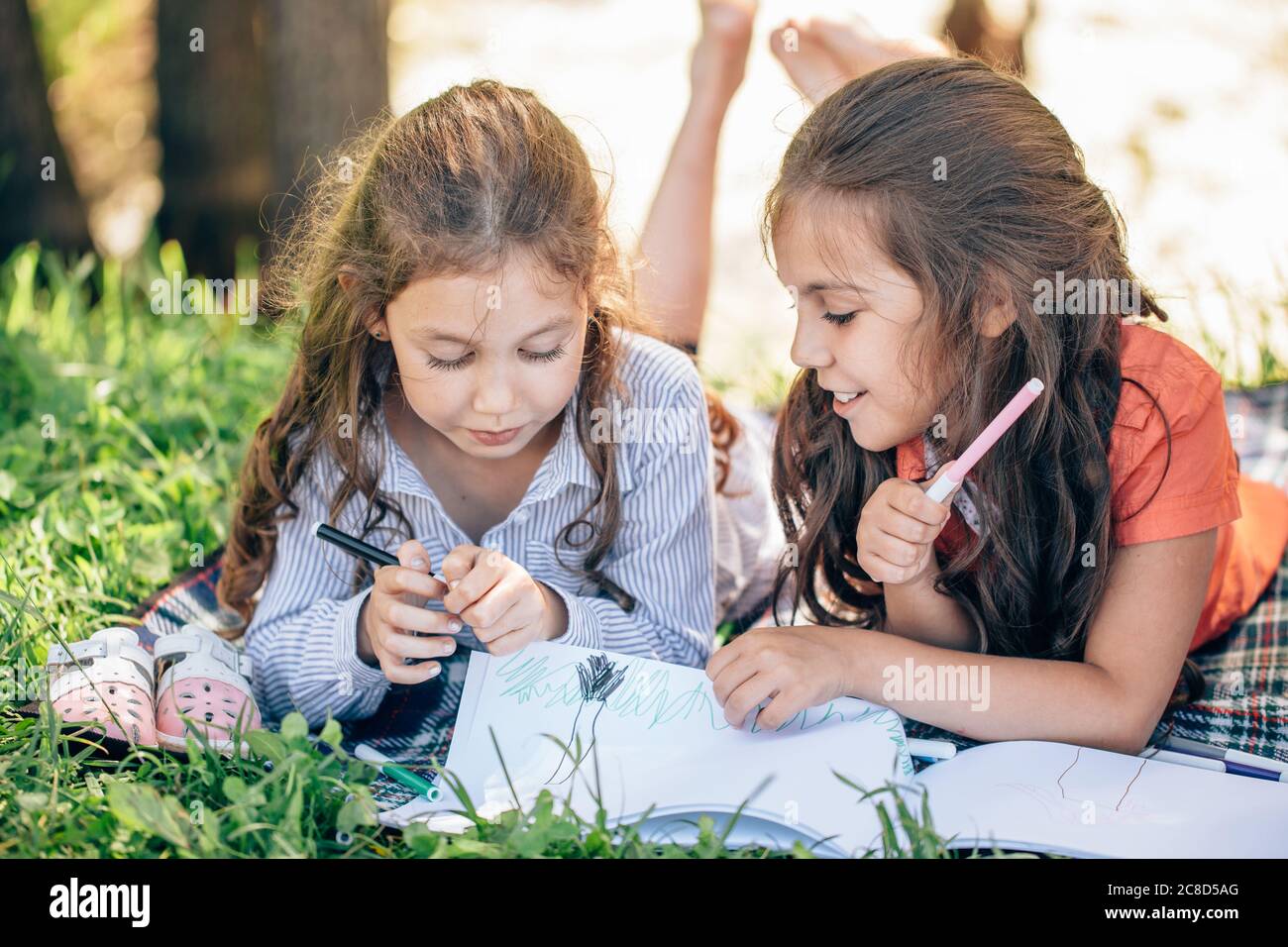 Childs drawing schoolgirl hi-res stock photography and images - Alamy