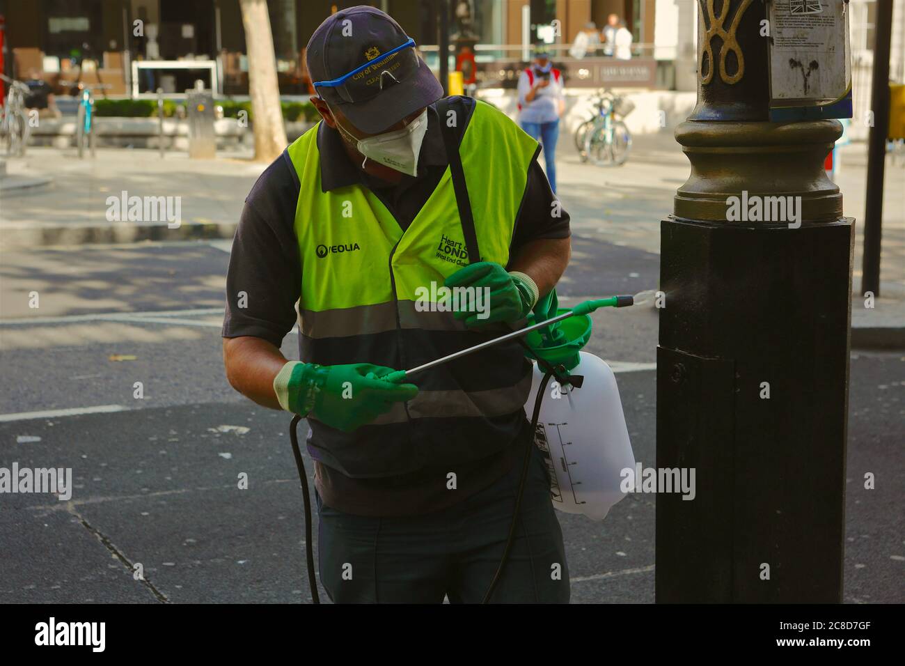 Cleaning london streets hi-res stock photography and images - Alamy