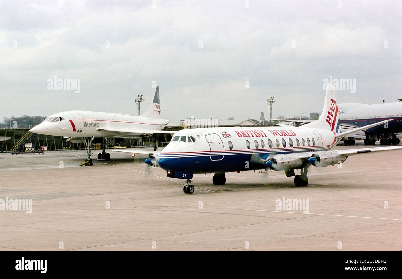 The last Vickers Viscount to carry passengers leaving London's Heathrow ...