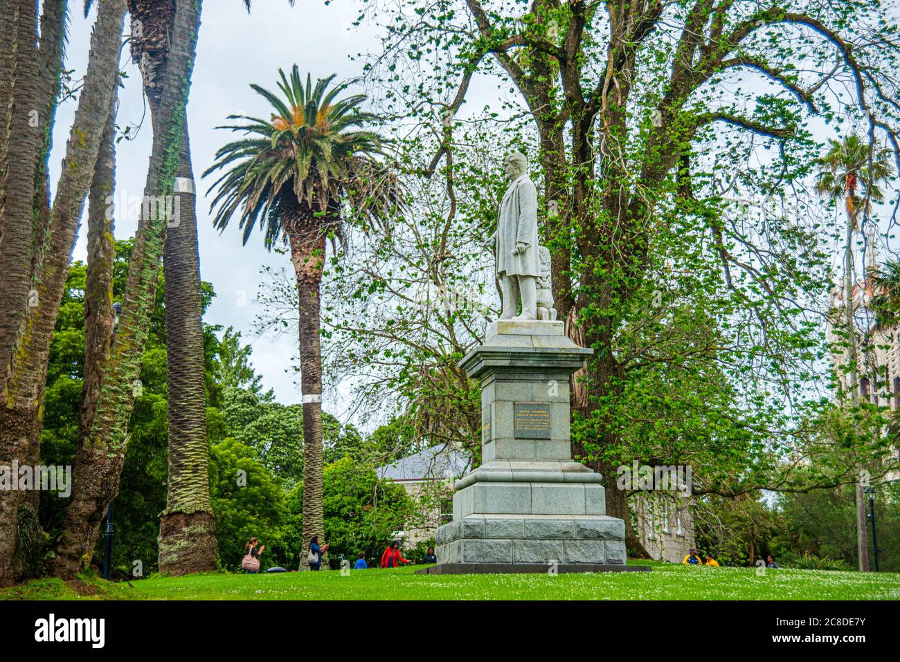 Statue of Sir George Grey, former New Zealand's governor Memorial ...