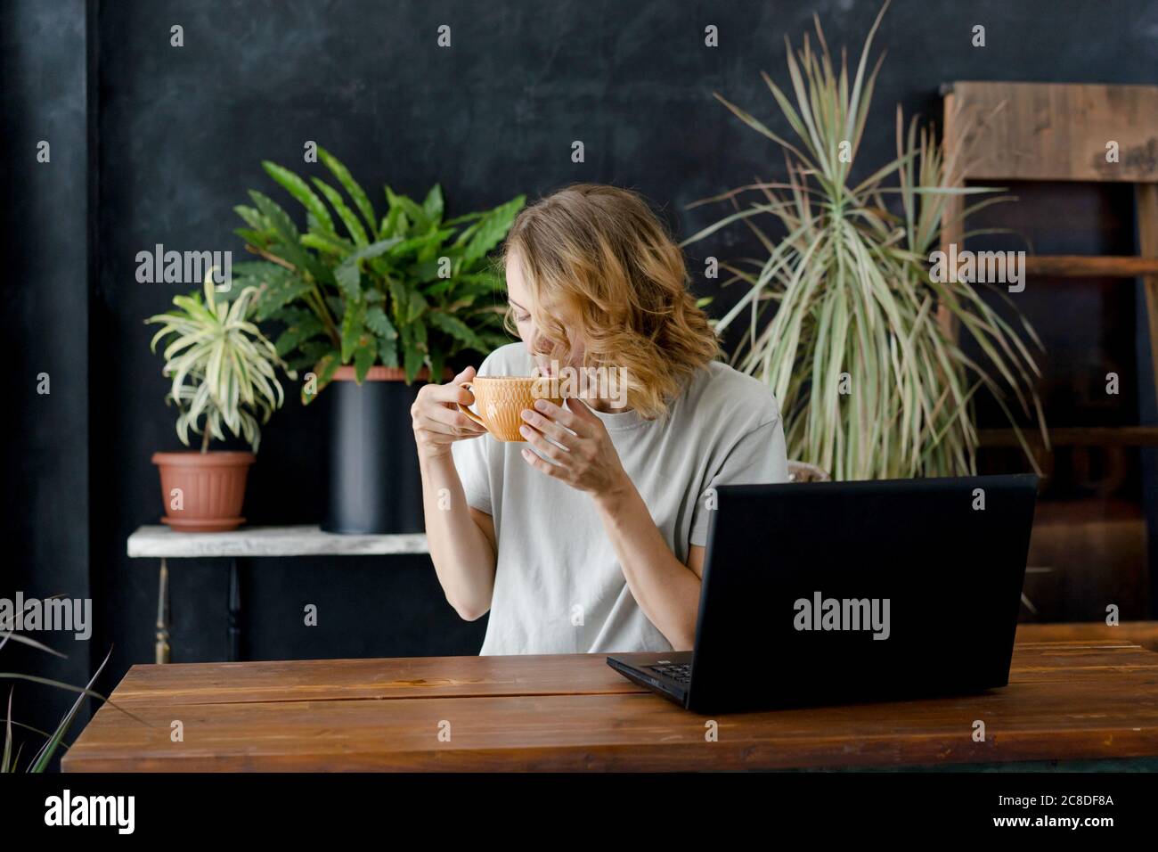 Nice office people hi-res stock photography and images - Alamy