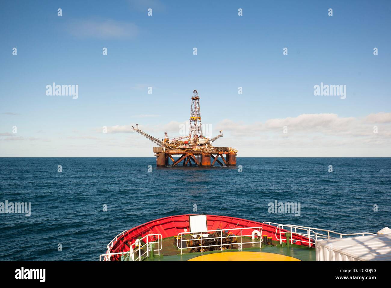 Drilling rig land hi-res stock photography and images - Alamy