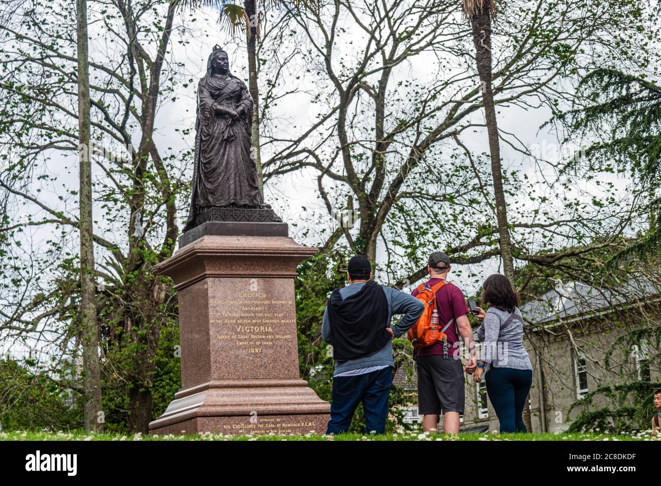 Statue of Queen Victoria in Albert Park at the Auckland Universtiy in ...