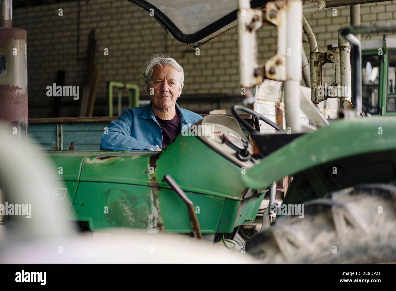 Portrait image of tractor hi-res stock photography and images - Alamy
