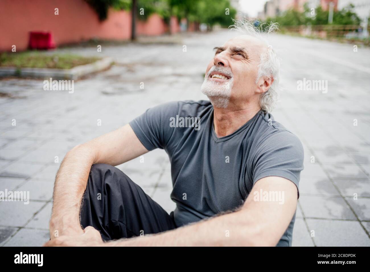Tired looking man hi-res stock photography and images - Alamy