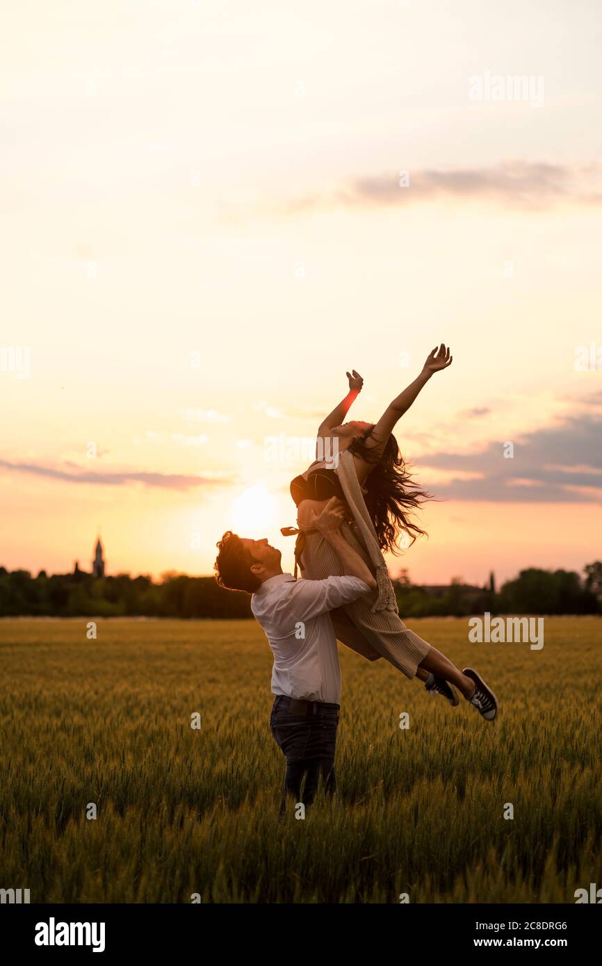 Couple dancing close up hi-res stock photography and images - Alamy