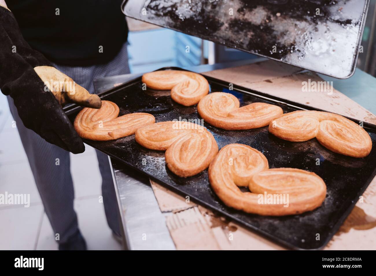 Heart shaped tray hi-res stock photography and images - Alamy