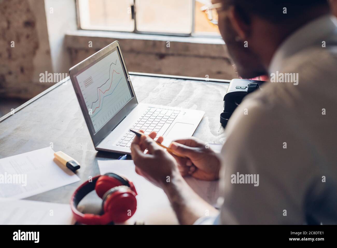 Monitor graph hi-res stock photography and images - Alamy