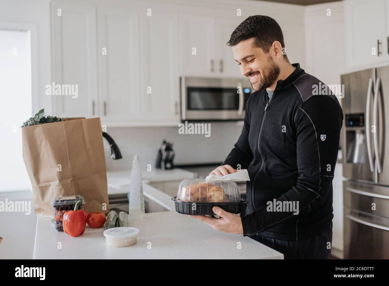 Groceries kitchen counter hi-res stock photography and images - Alamy