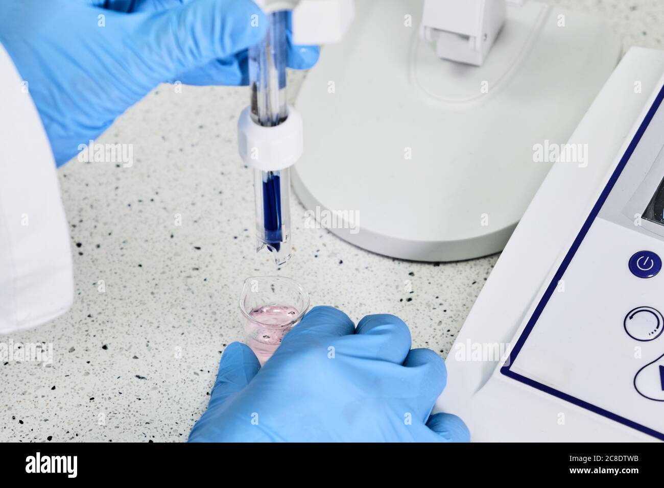 Ph electrode glass hi-res stock photography and images - Alamy