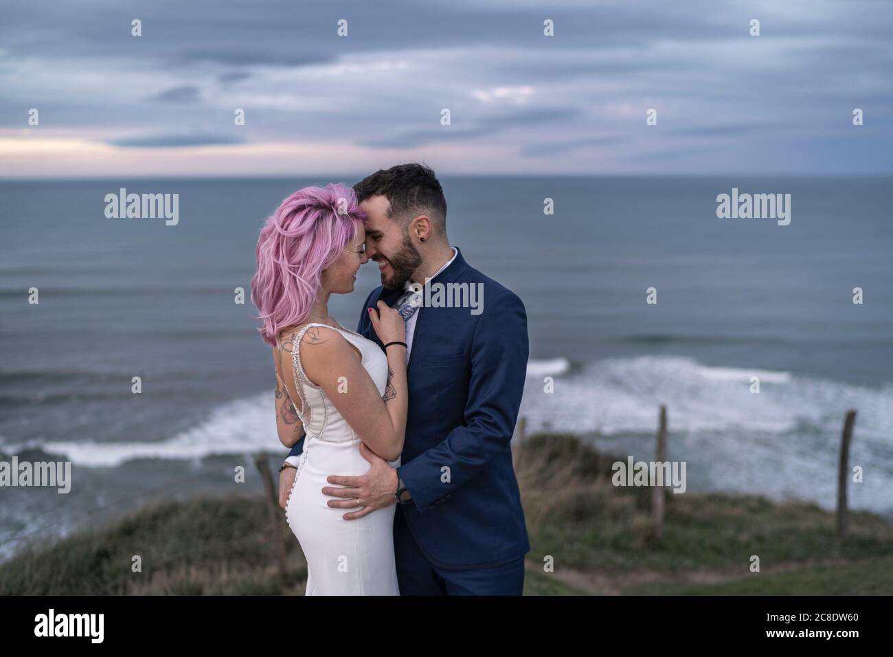 Couple at viewpoint hi-res stock photography and images - Alamy