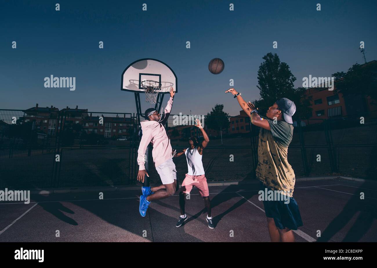 Basketball court night hi-res stock photography and images - Alamy