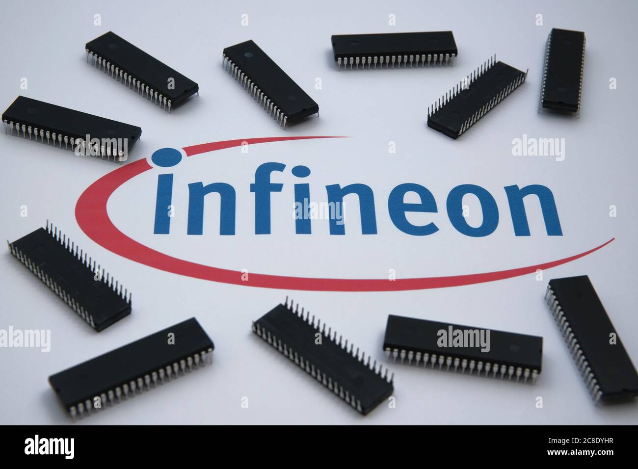 Infineon chip hi-res stock photography and images - Alamy