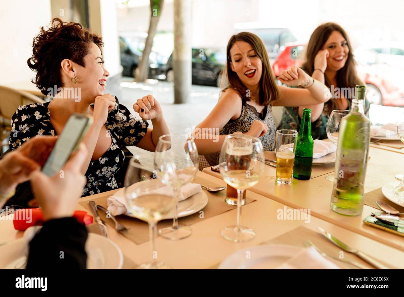 Table dancing hi-res stock photography and images - Alamy