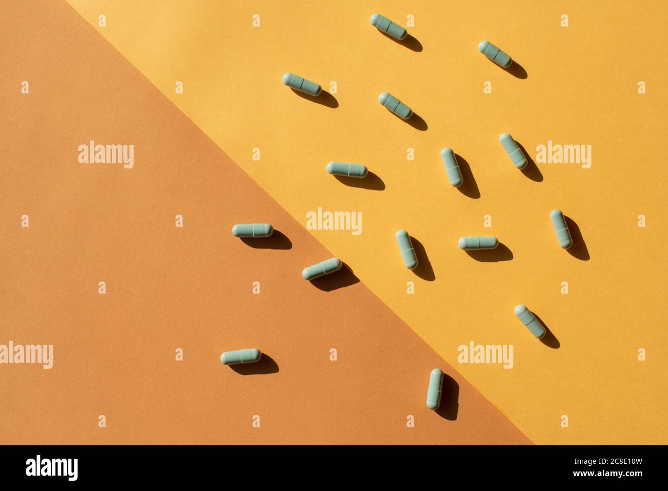 Green brown colour contrast hi-res stock photography and images - Alamy