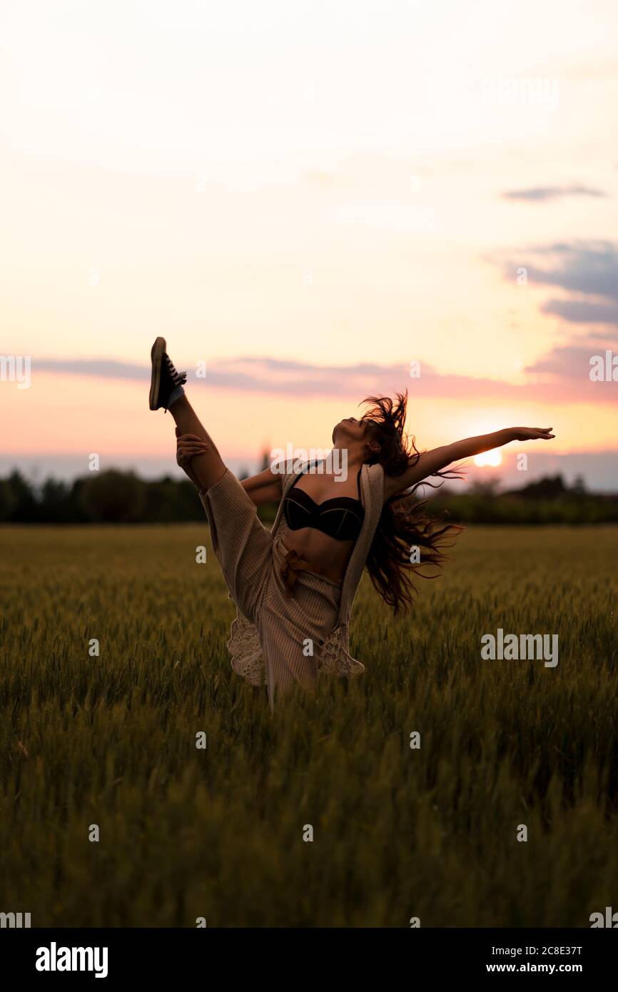 People dancing during one hi-res stock photography and images - Alamy