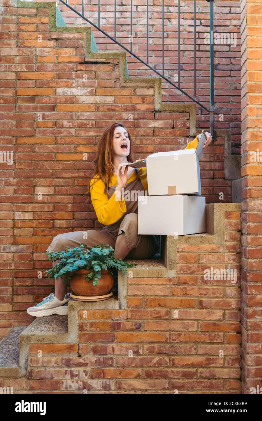 Steps of opening box hi-res stock photography and images - Alamy