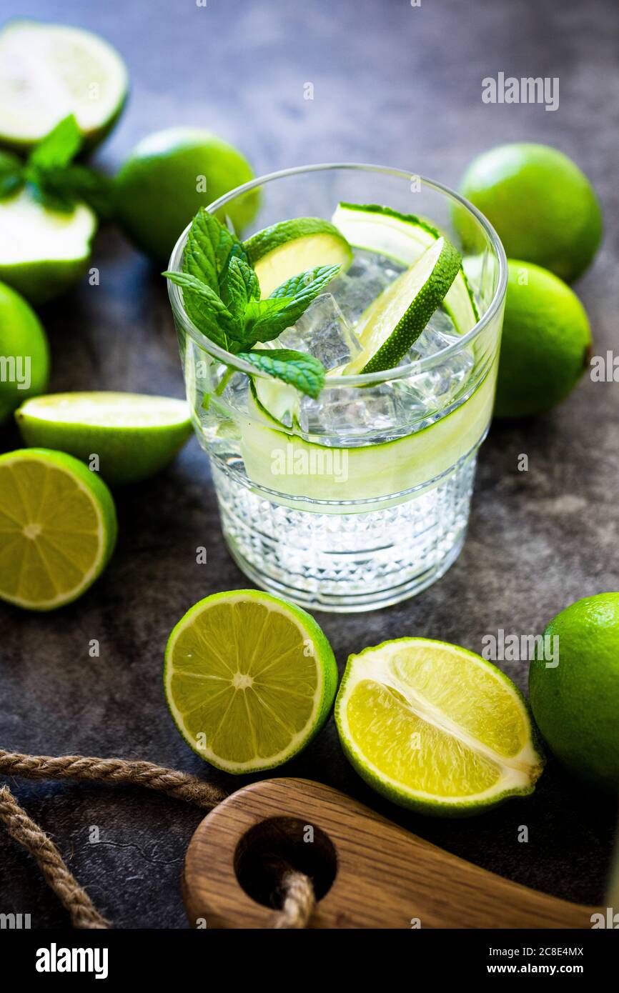 Half slice lemon mint hi-res stock photography and images - Alamy
