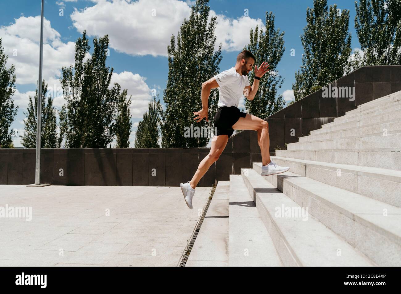 Athlete running hi-res stock photography and images - Alamy