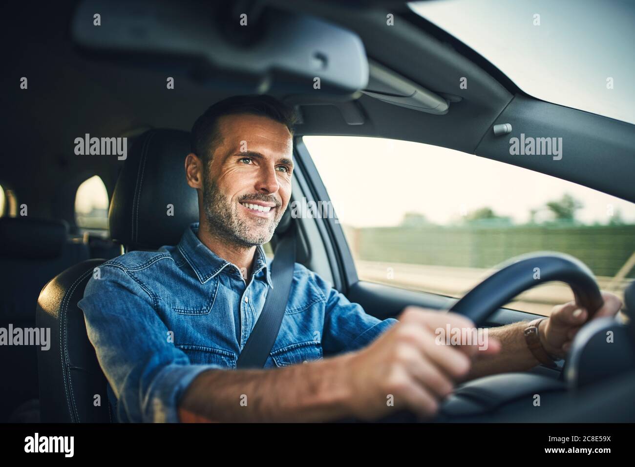 Man driving a hi-res stock photography and images - Alamy