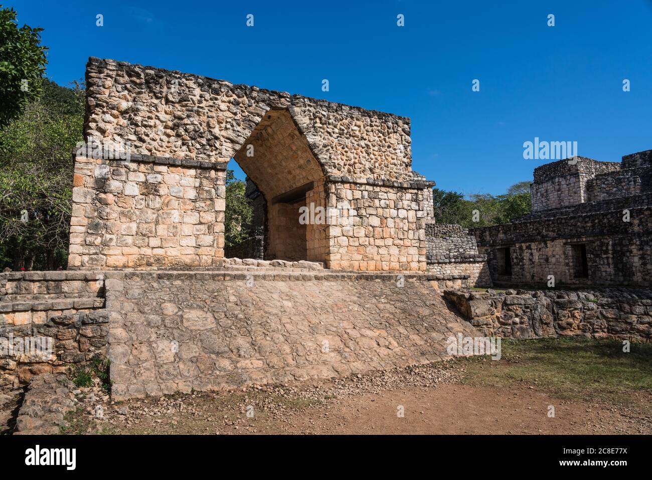 Mayan corbel arch hi-res stock photography and images - Alamy