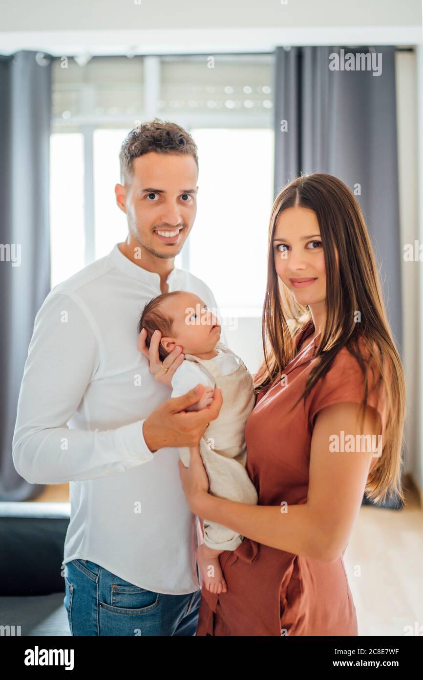 Parents carrying babies hi-res stock photography and images - Alamy
