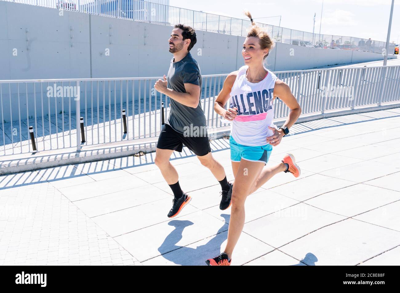 Fit couple hi-res stock photography and images - Alamy