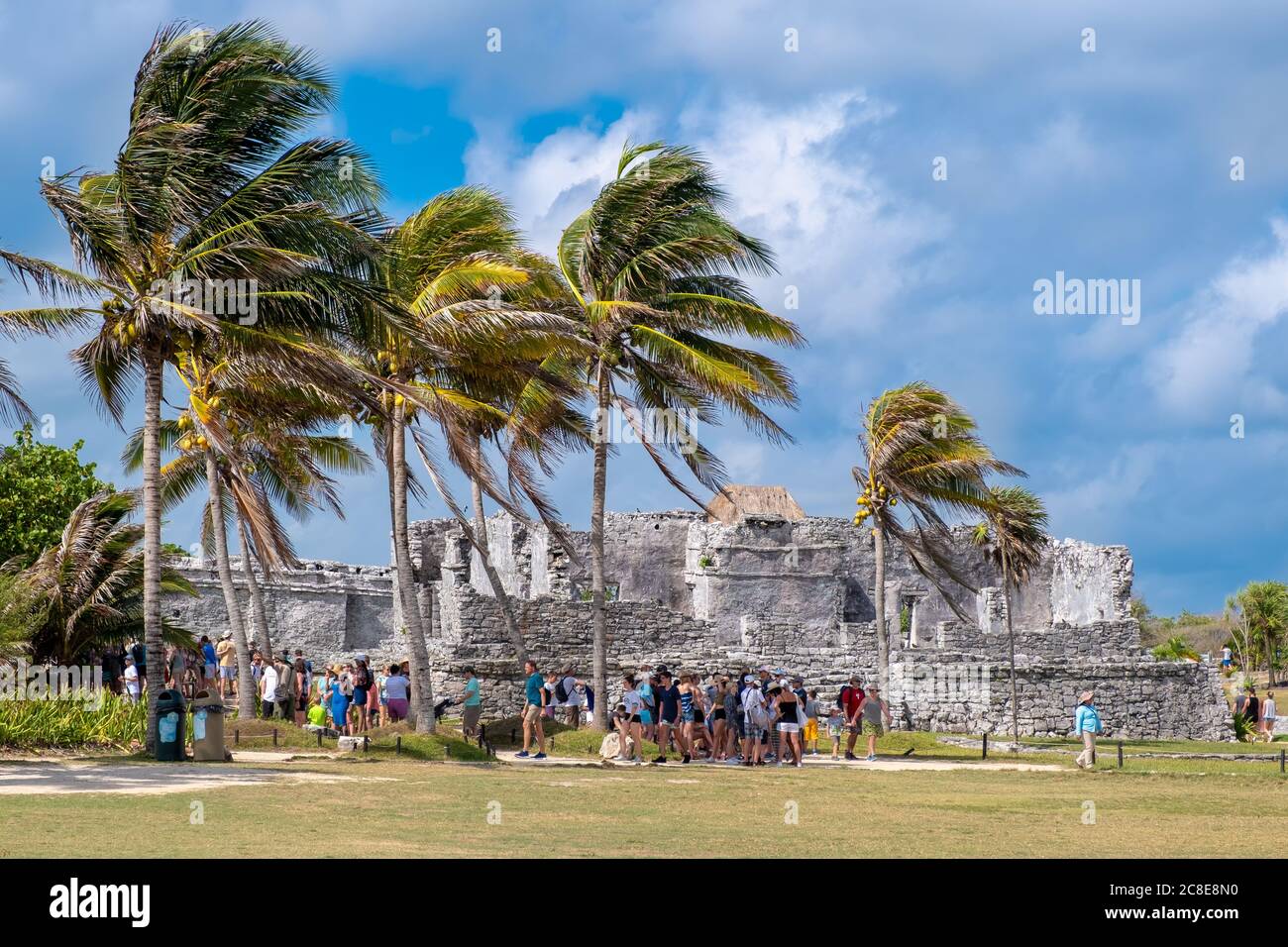 Visitors at the ancient mayan ruins of Tulum in Mexico Stock Photo - Alamy