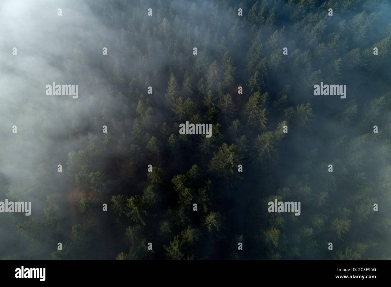 Drone in fog hi-res stock photography and images - Alamy