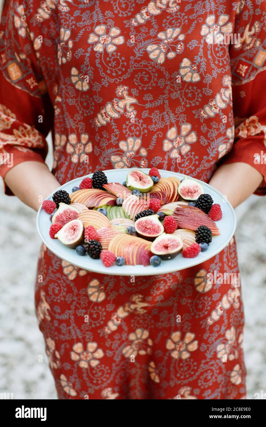 Fruits in plate hi-res stock photography and images - Alamy