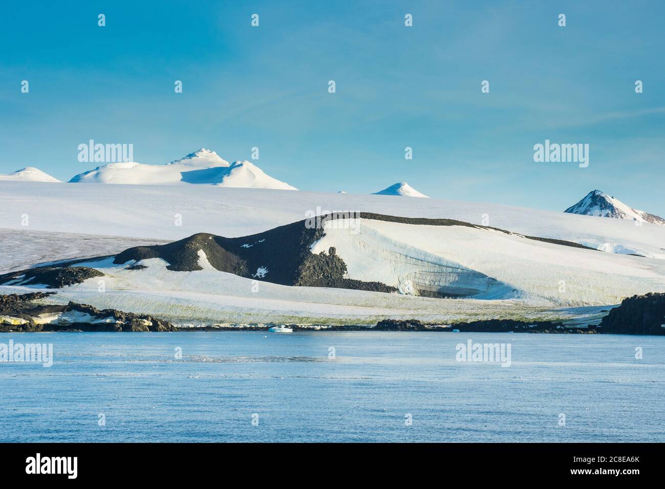 Antarctic coastal environment hi-res stock photography and images - Alamy