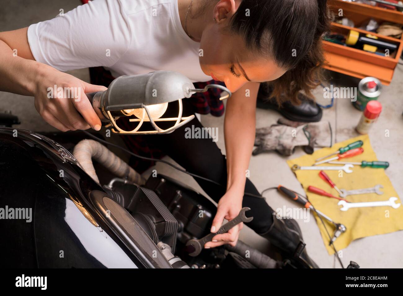 Tool woman repairing hi-res stock photography and images - Alamy