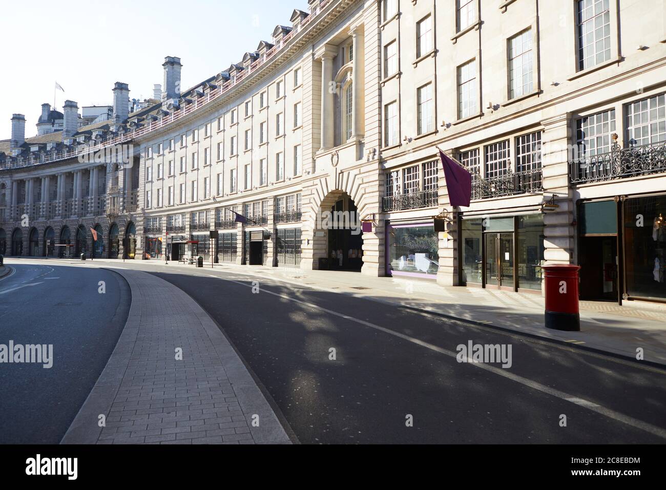 Empty street london hi-res stock photography and images - Alamy