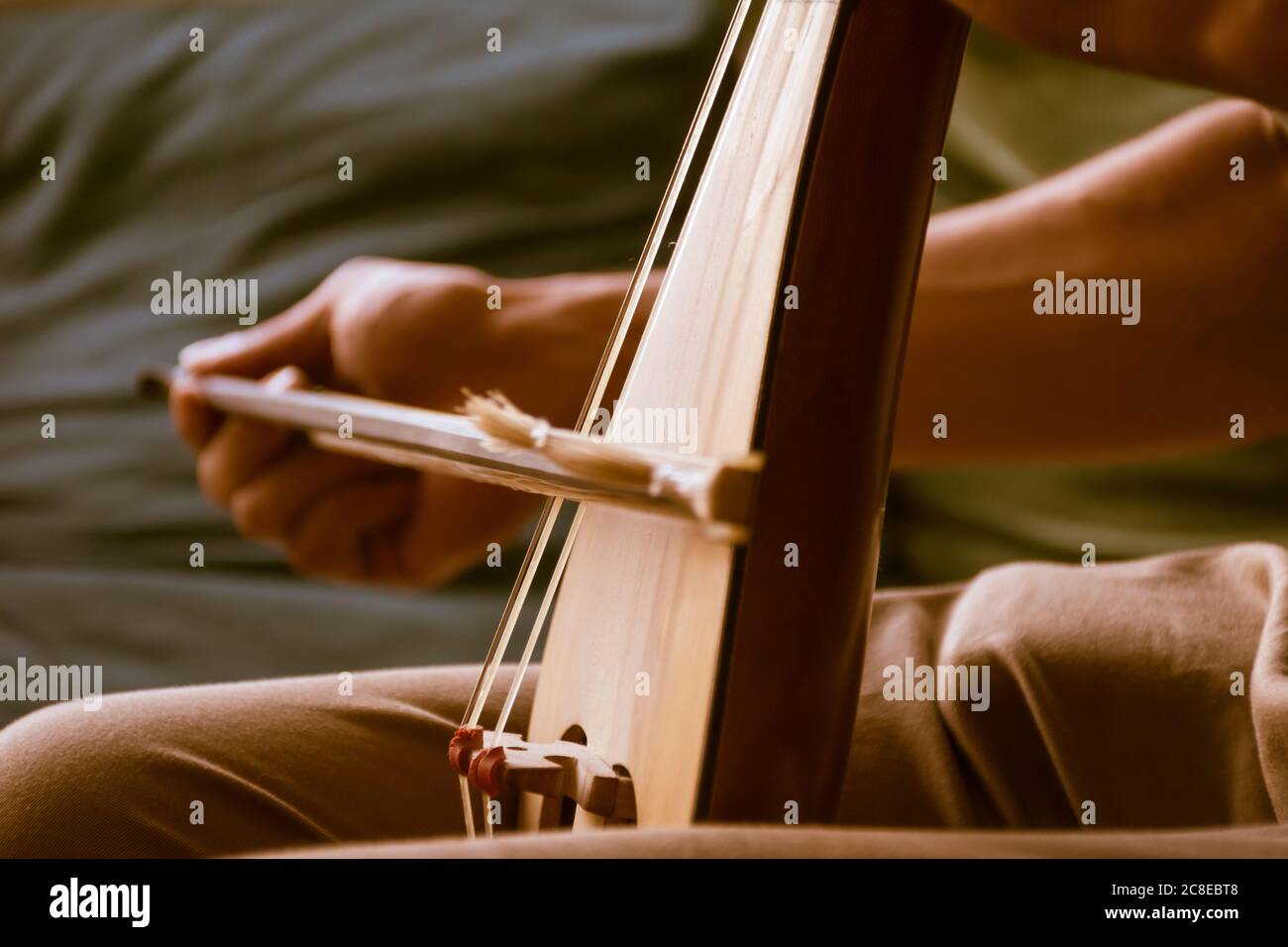 Turkish instrument hi-res stock photography and images - Alamy