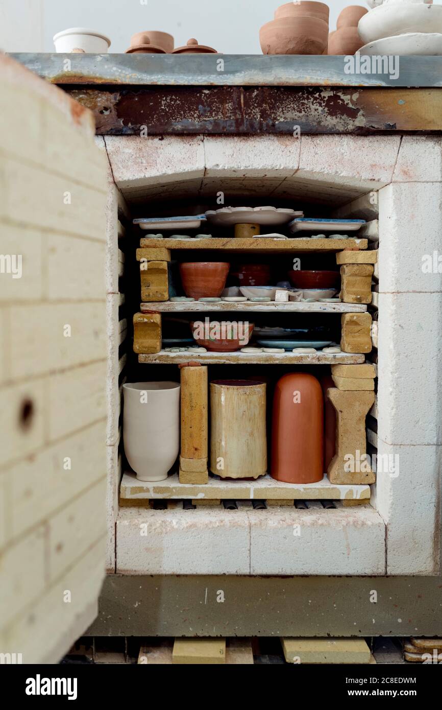 Ceramics kiln hi-res stock photography and images - Alamy