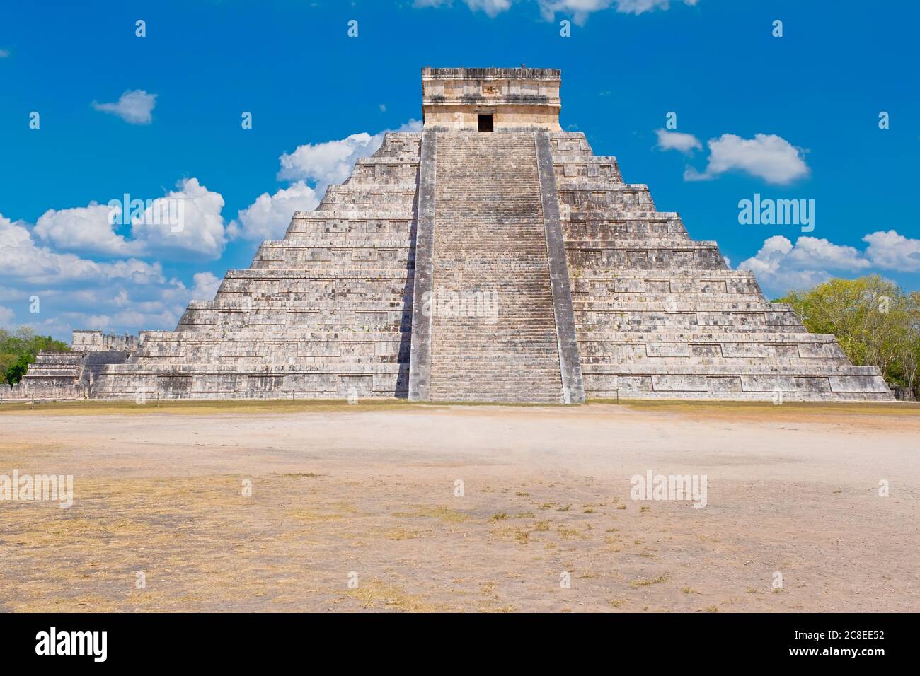 The pyramid of Kukulkan at the ancient mayan city of Chichen Itza in ...