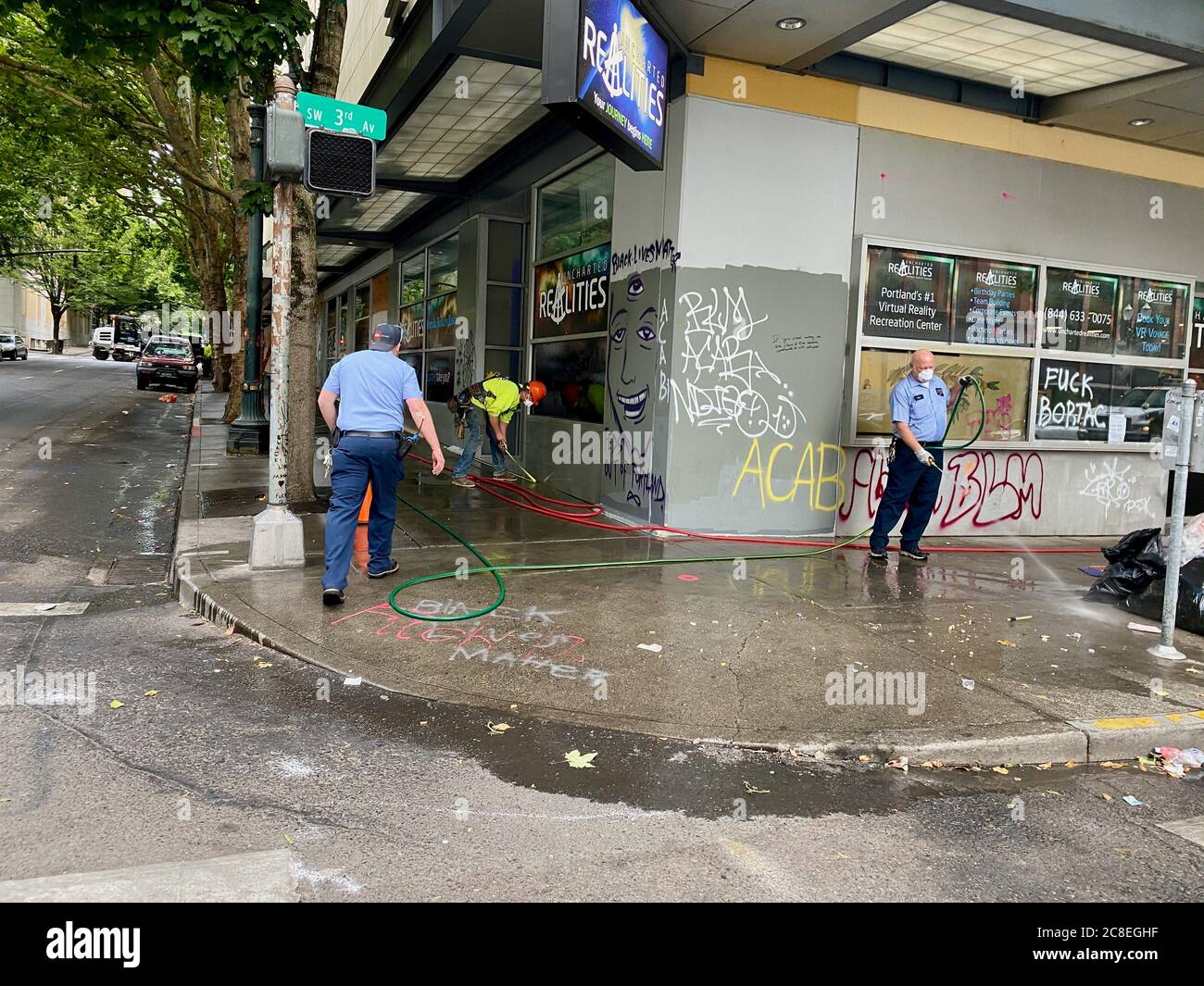 Portland protests clean hi-res stock photography and images - Alamy