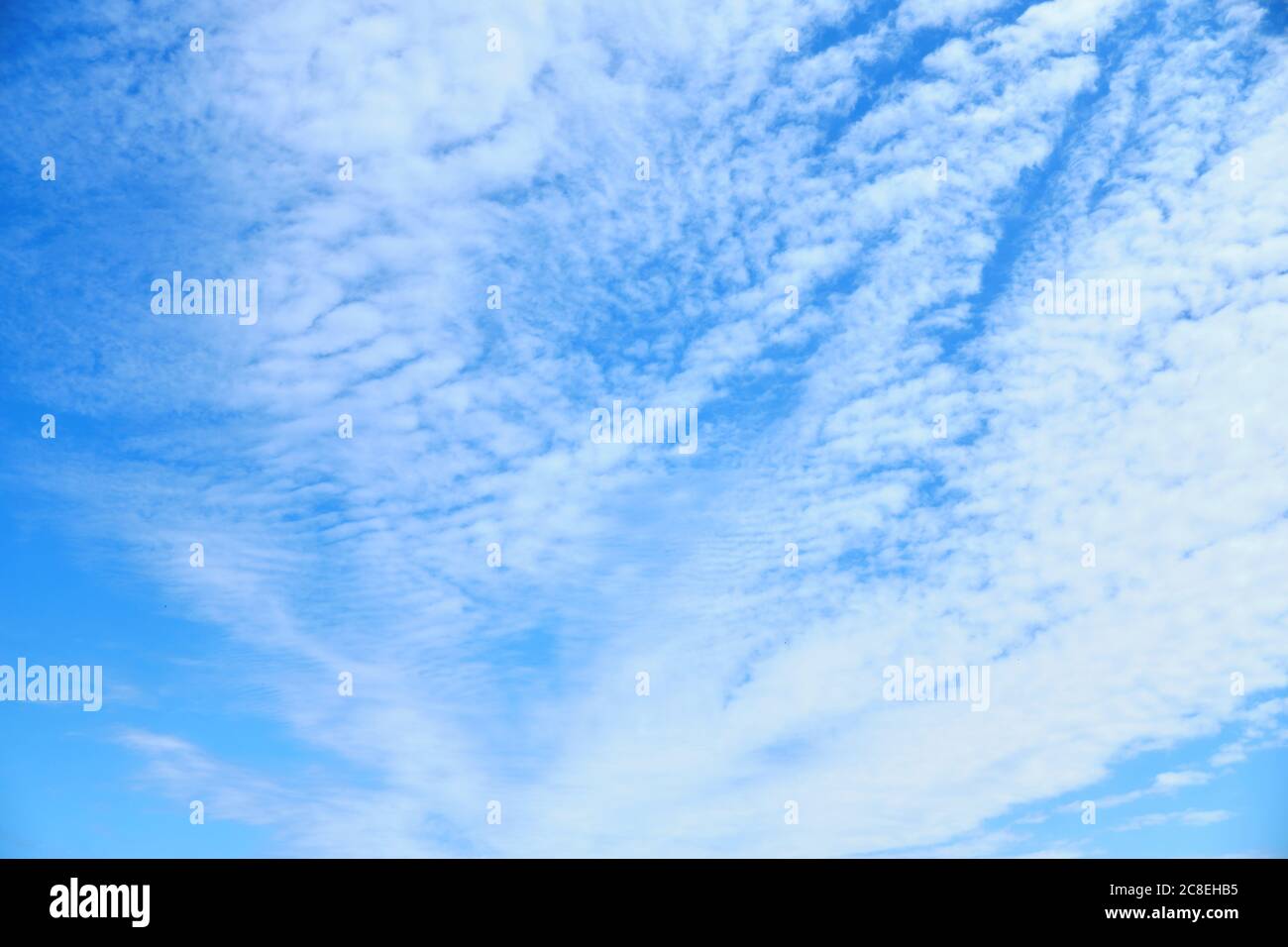 Stretched clouds hi-res stock photography and images - Alamy