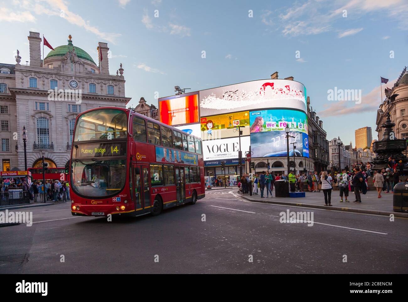 A London Bus in Piccadilly Circus in London, UK Stock Photo - Alamy